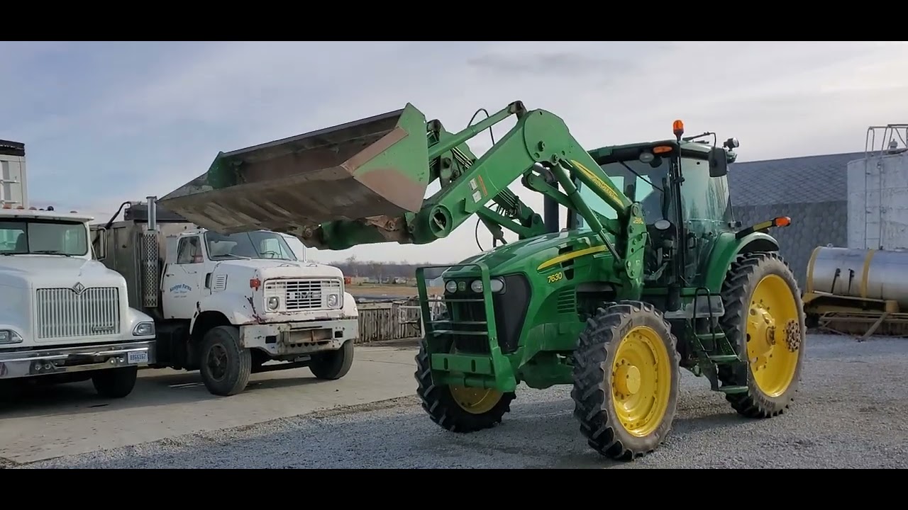 John Deere 746 Loader and 8' Bucket - YouTube