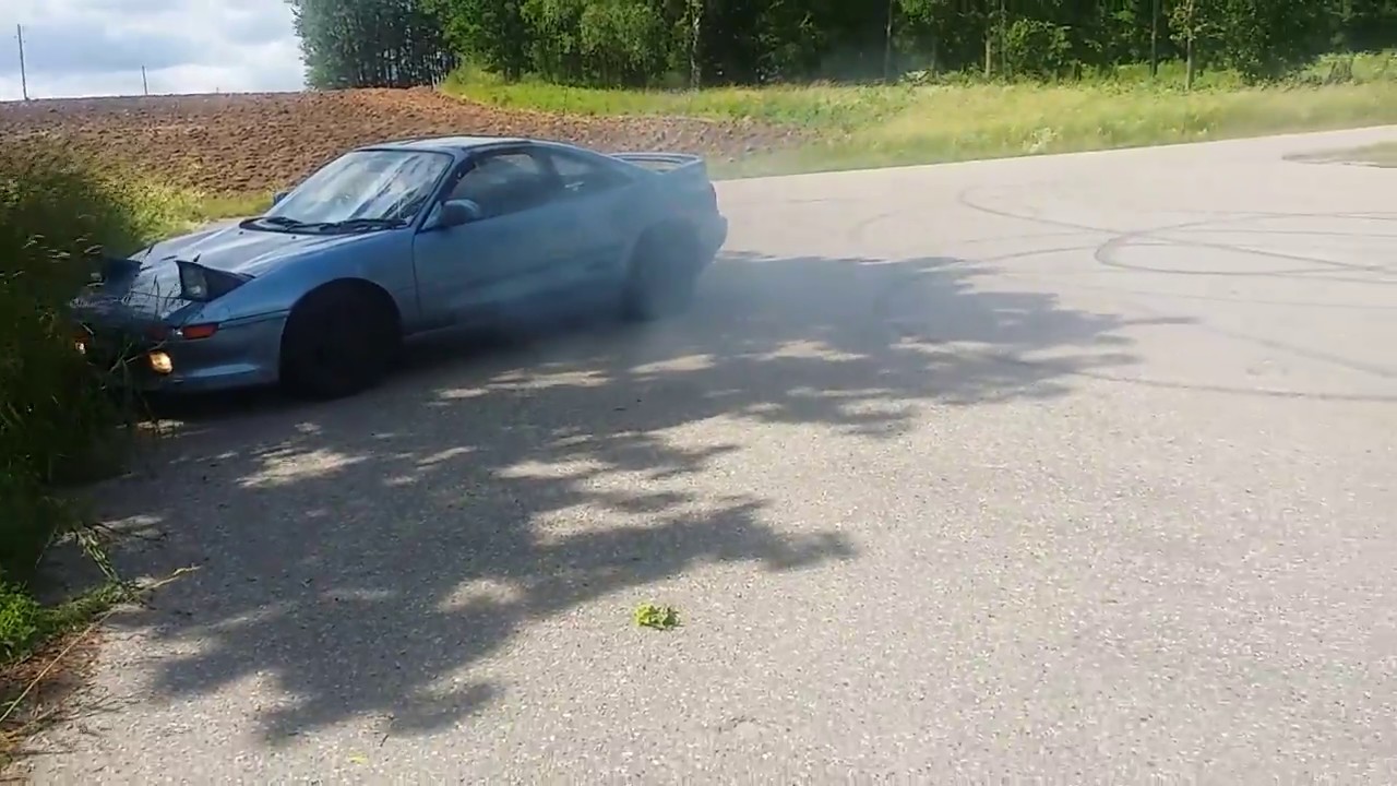 Toyota mr2 rev2 open diff donuts! - YouTube