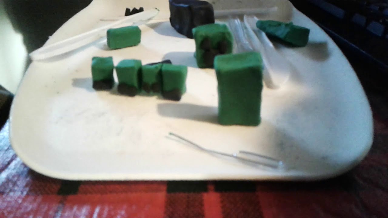 How to make a modeling clay creeper from minecraft part 2 - YouTube
