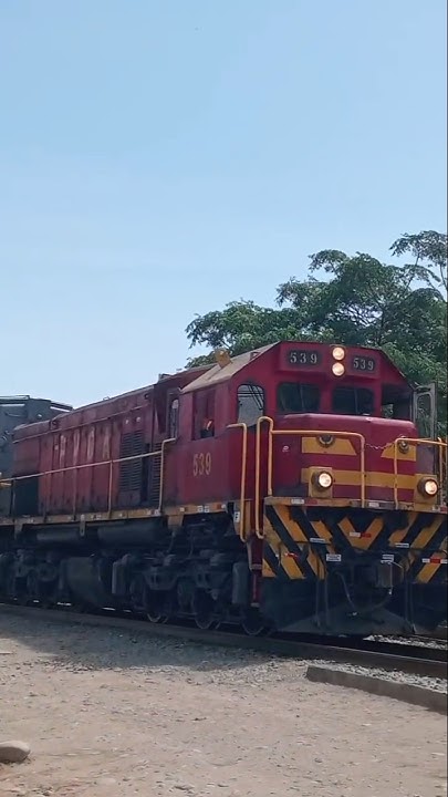 G22CW locomotive in Perú #fcca #train #railway #emd #emds #emdlocomotive #1024 #539 #shorts #539 ...