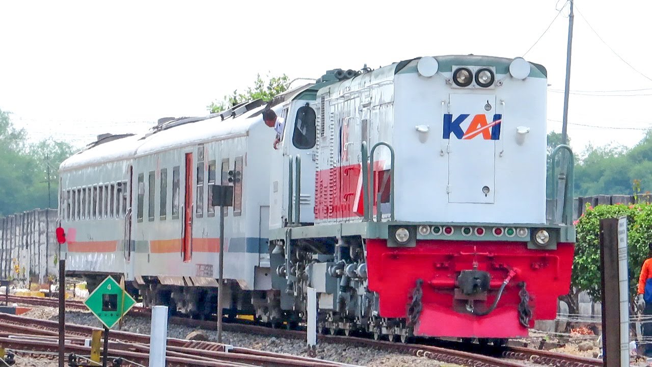 KERETA API APA INI KOK PENDEK CUMA 2 KERETA SAJA ! KLB INSPEKSI ...
