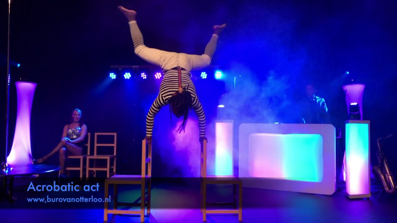 Ground acrobatic show - acrobatische act met stoelen - Circus act - YouTube