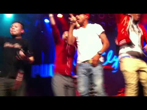 Squatting w/ N*E*R*D (Lapdance)