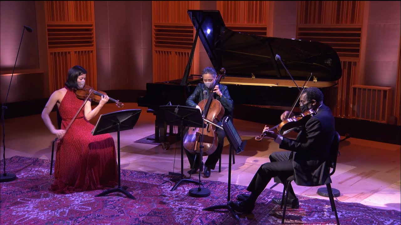 Schubert String Trio in B-flat major, D. 581 - YouTube
