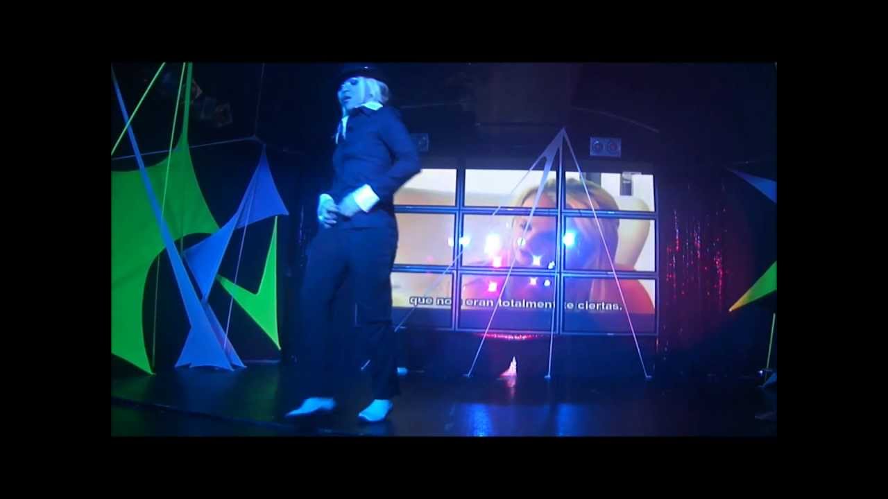 Britney Spears MTV 2000 show - YouTube