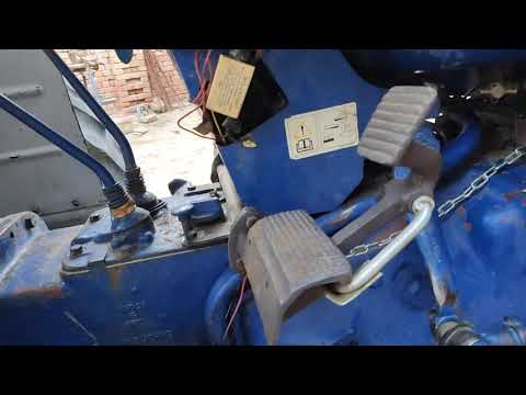 Massey foot race fitting on farmtrac 60