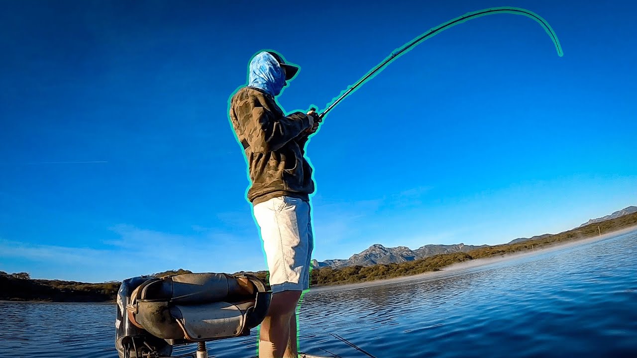 Get the Net..It’s a BIGGIN!! Lake El Salto, Mexico Bass Fishing - YouTube