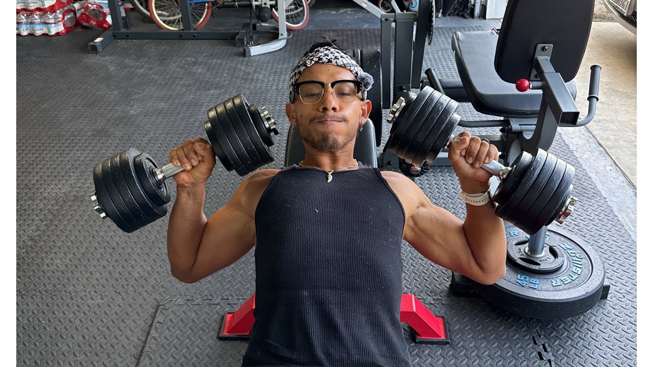 We had a good work out today! Chest and Arms // tuvimos un buen ...