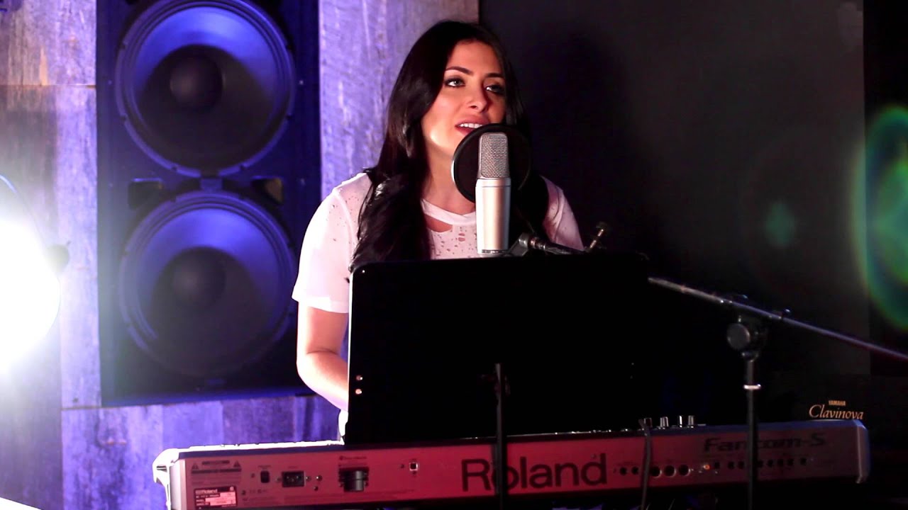 Enter Sandman - Metallica (Acoustic Cover by Michelle Medoff) - YouTube