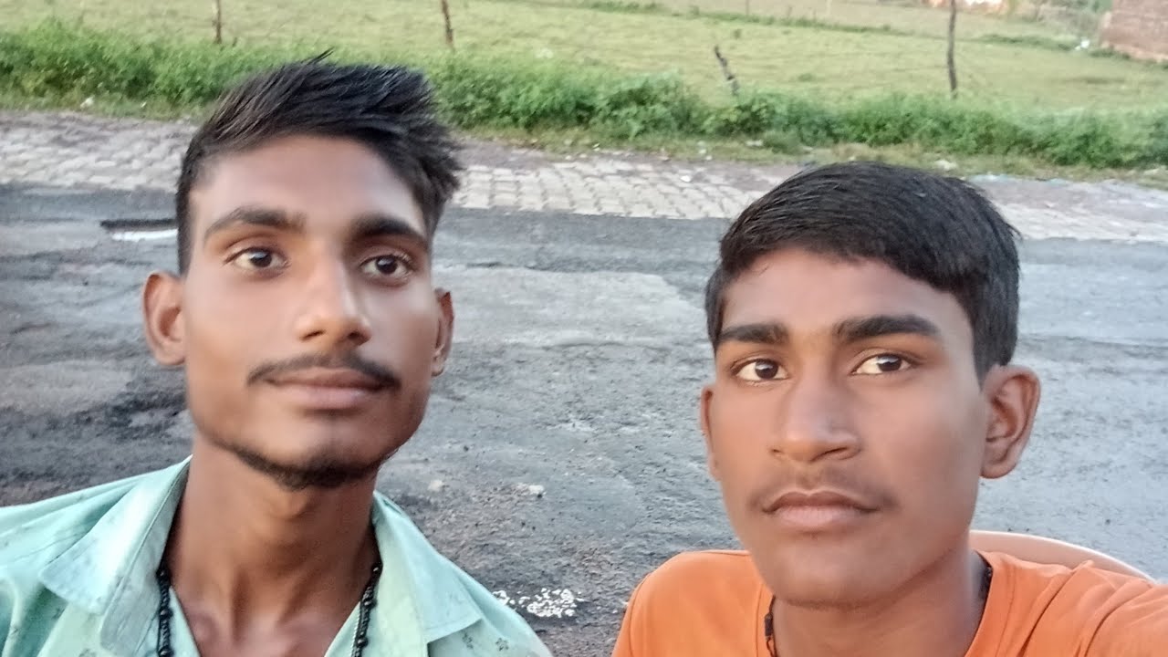 Mohit Raikwar is live आज हम घूमने गए थे नदी शायरी 🙏👈🥳🙅😍 - YouTube