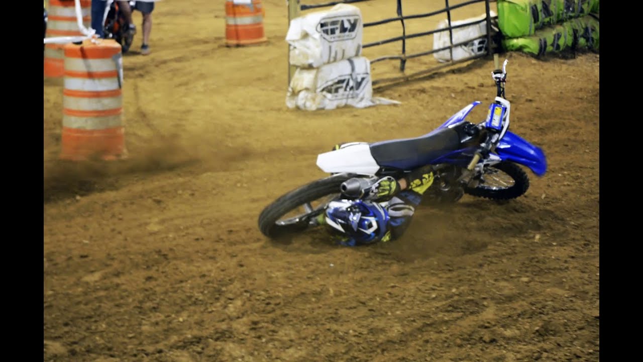 Earlywine Night Race Crash Austin Trotter - YouTube