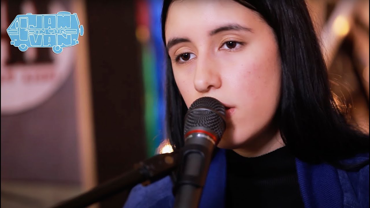 LOYAL LOBOS - "Dirt" (Live at JITV HQ in Los Angeles, CA 2018) # ...