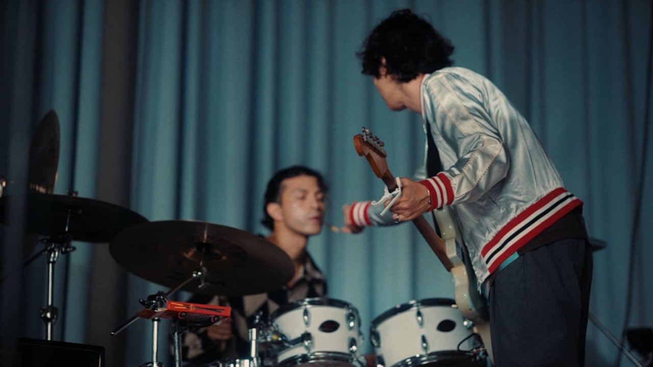 Glico Pocky CM 「ポッキーって、楽器じゃん。／ Alexandros」篇 30秒 - YouTube