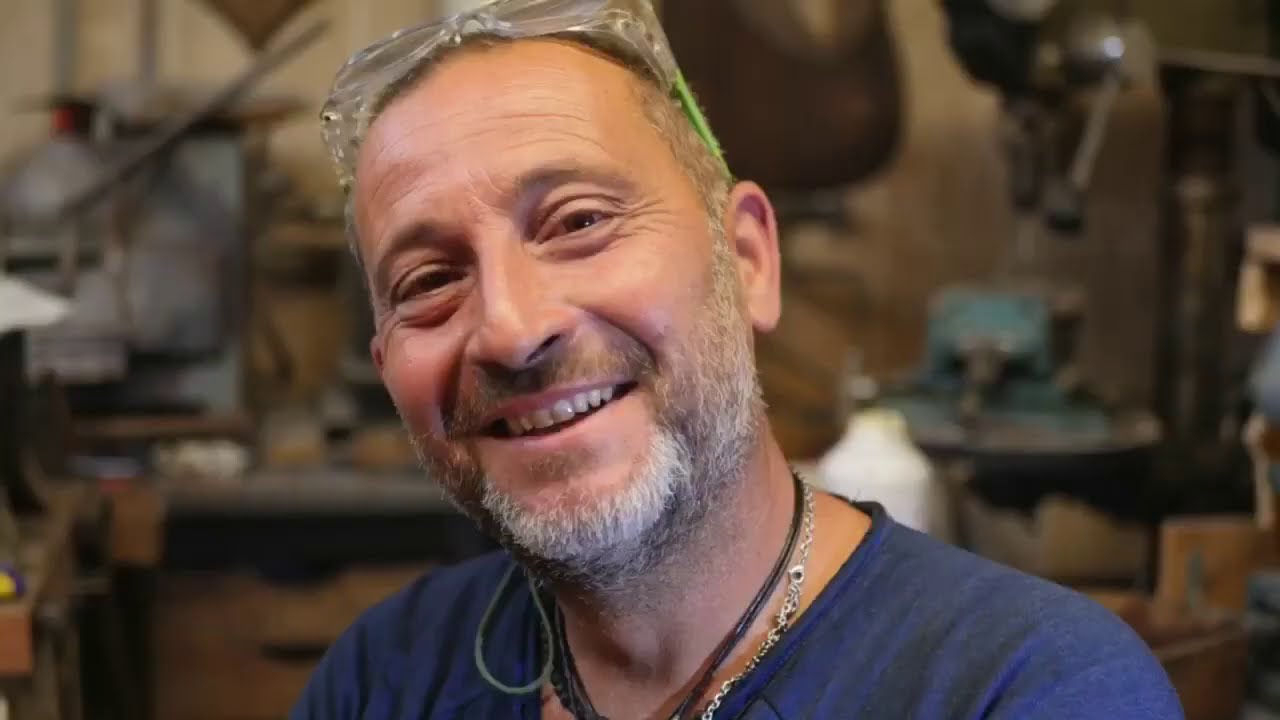 Eric EMMANUELLI Coutelier d'Art - YouTube