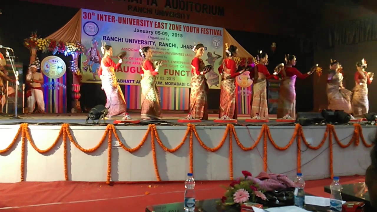 Bihu nasoni performance of Assam @ Ranchi by tezpur university students ...