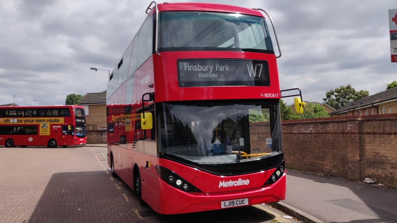 4K 60FPS | Walkthrough of an Enviro400EV City - Metroline - YouTube