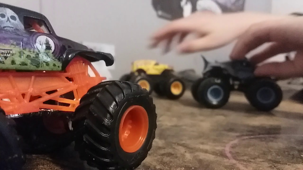 Monster jam 3 - YouTube