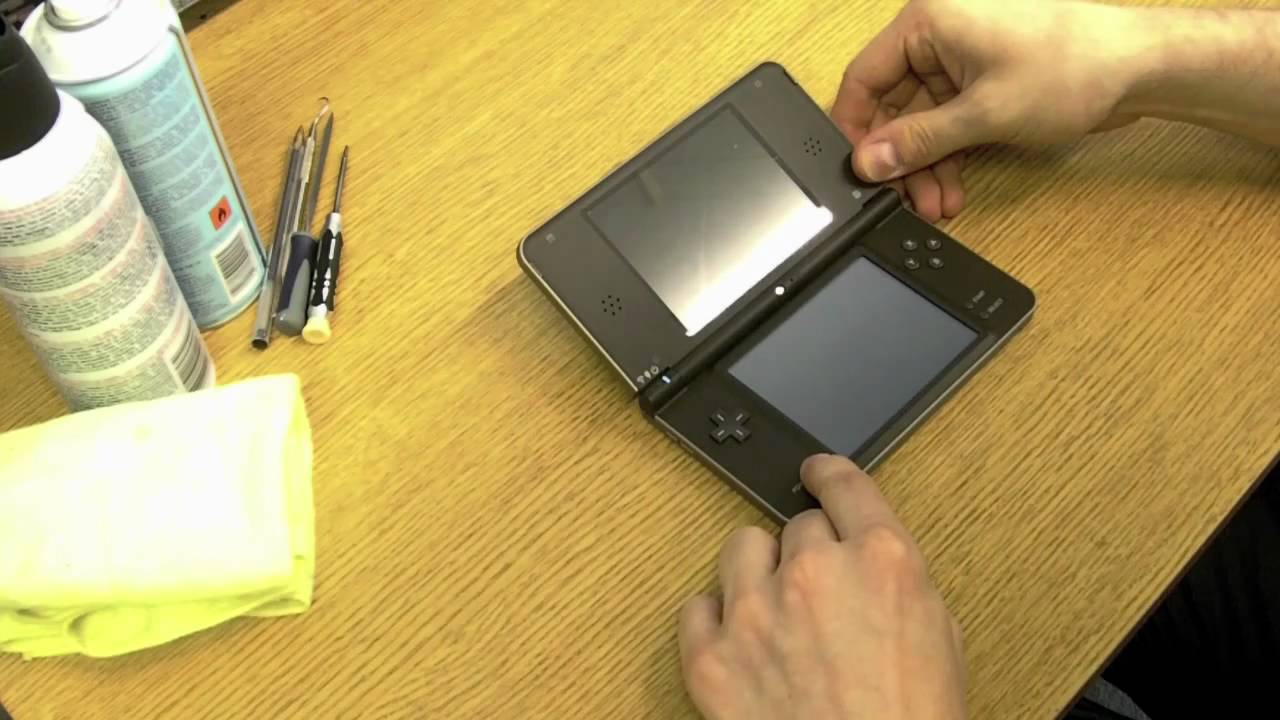 DSi XL Top or Bottom Screen Smashed or Faulty - YouTube