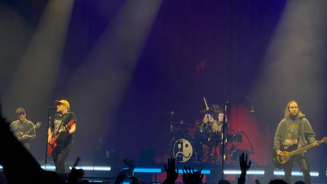 Fall Out Boy - I Am My Own Muse (8 Ball Song) - MVP Arena - Albany, NY ...