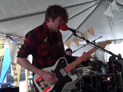 Japandroids at Urban Outfitters Backlot Austin, TX — UO Live - YouTube