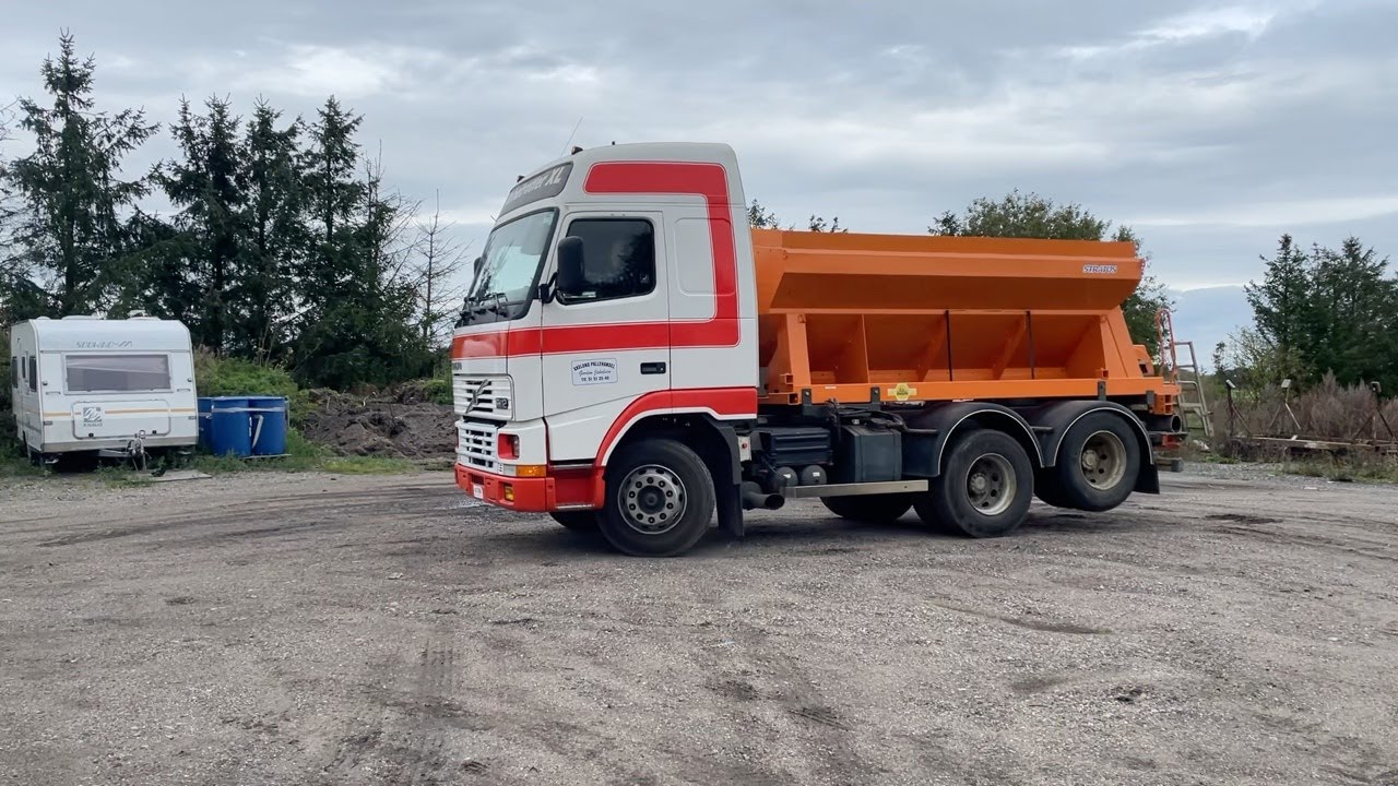 Køb Lastbil Volvo Fh 12 6x2 med sand/saltspreder på Klaravik - YouTube
