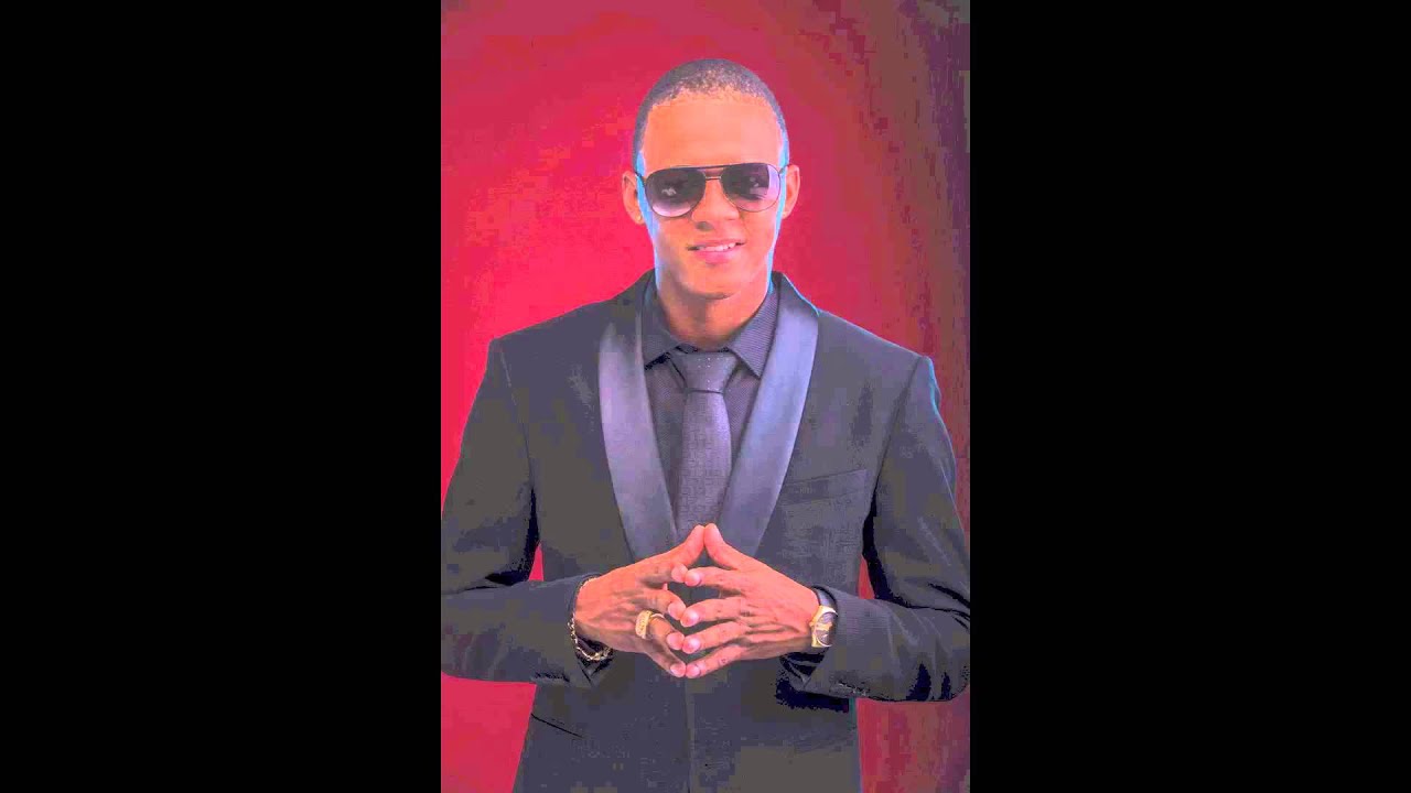 Secreto El Famoso Biberon - Levanta Tu Copa (Live Version) - YouTube