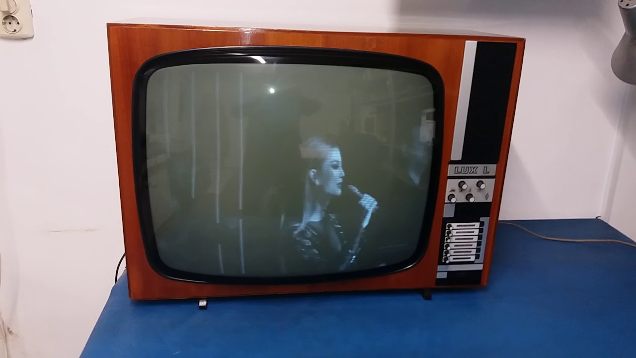 Televizor pe lampi LUX L 1972 - YouTube