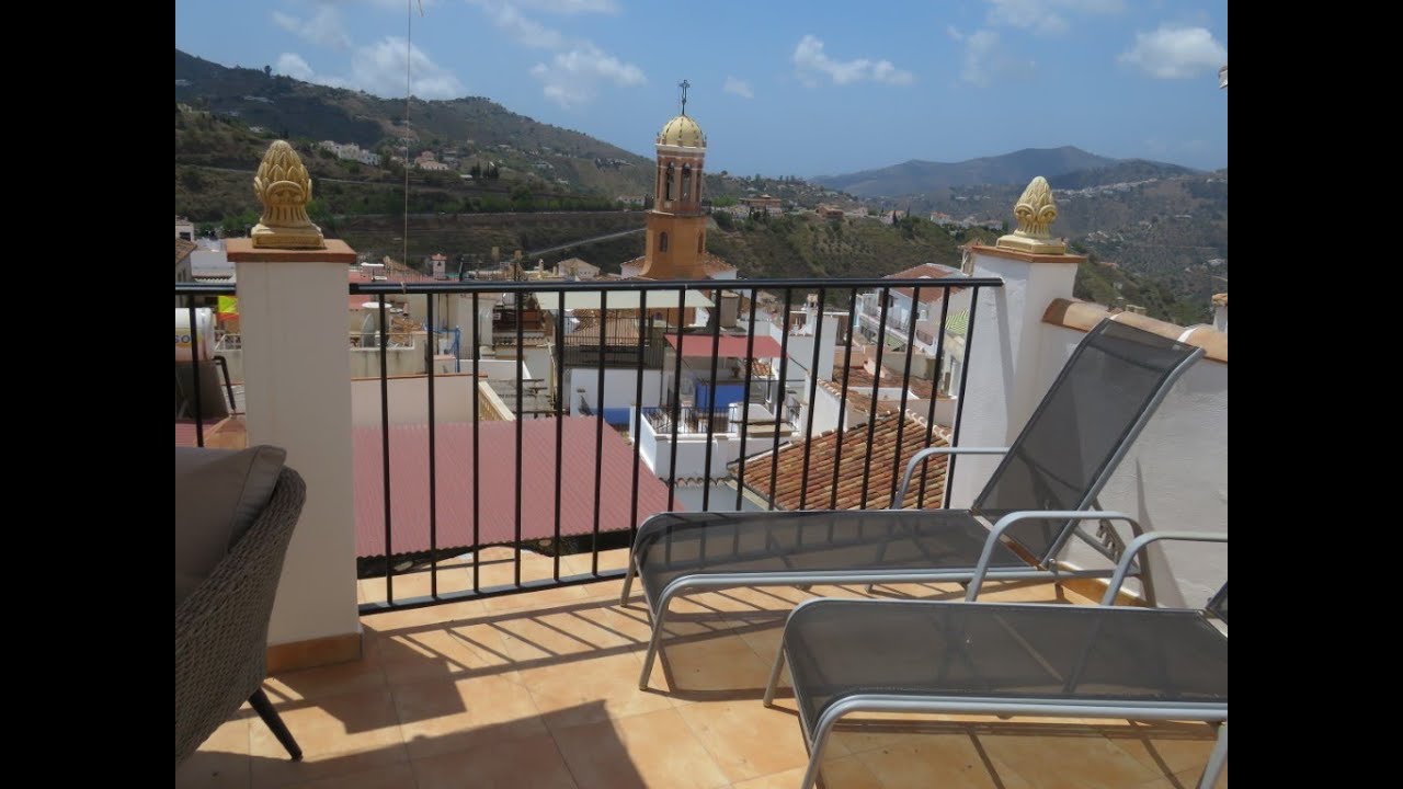 Superb Reformed 3 Bedroom 2 Bathroom Townhouse Central Cómpeta, Roof ...