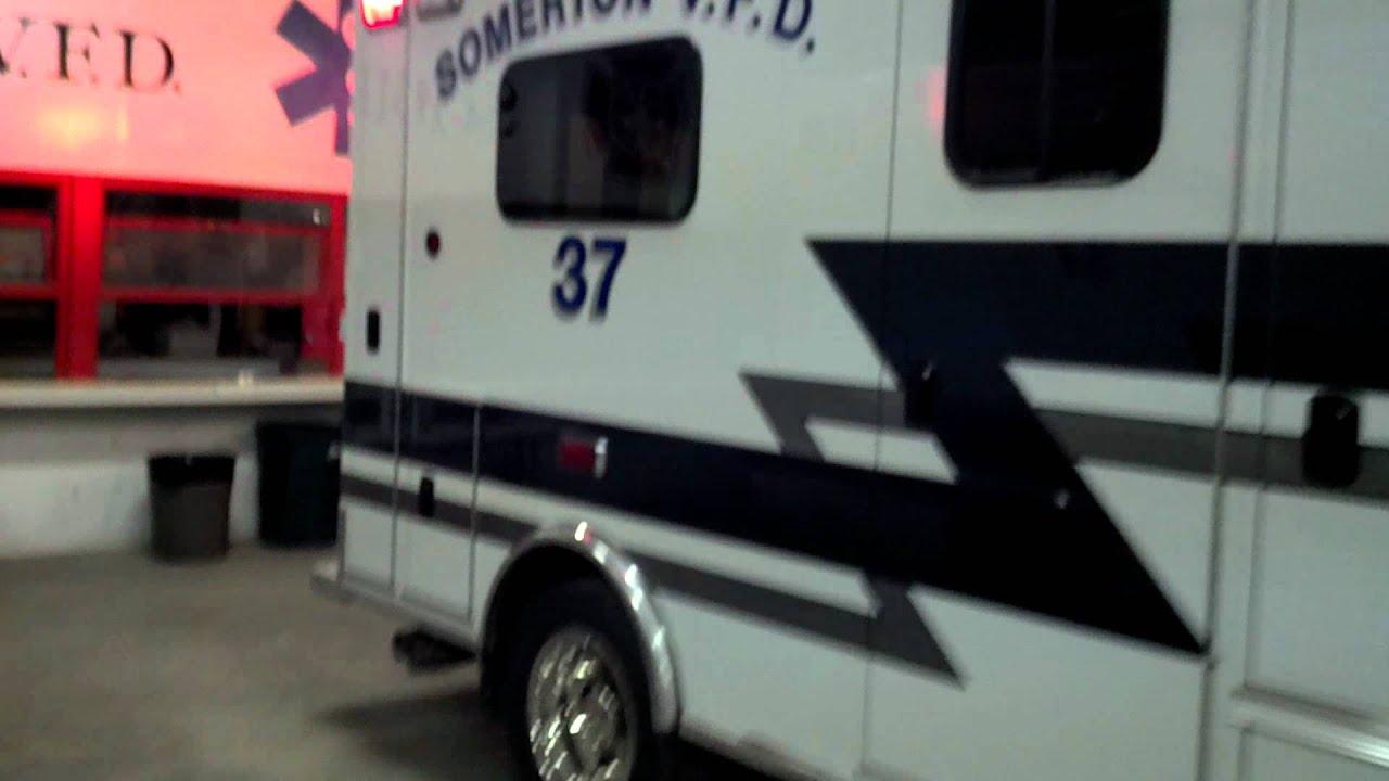 Whelen Vertex Ford F-450 Ambulance - YouTube