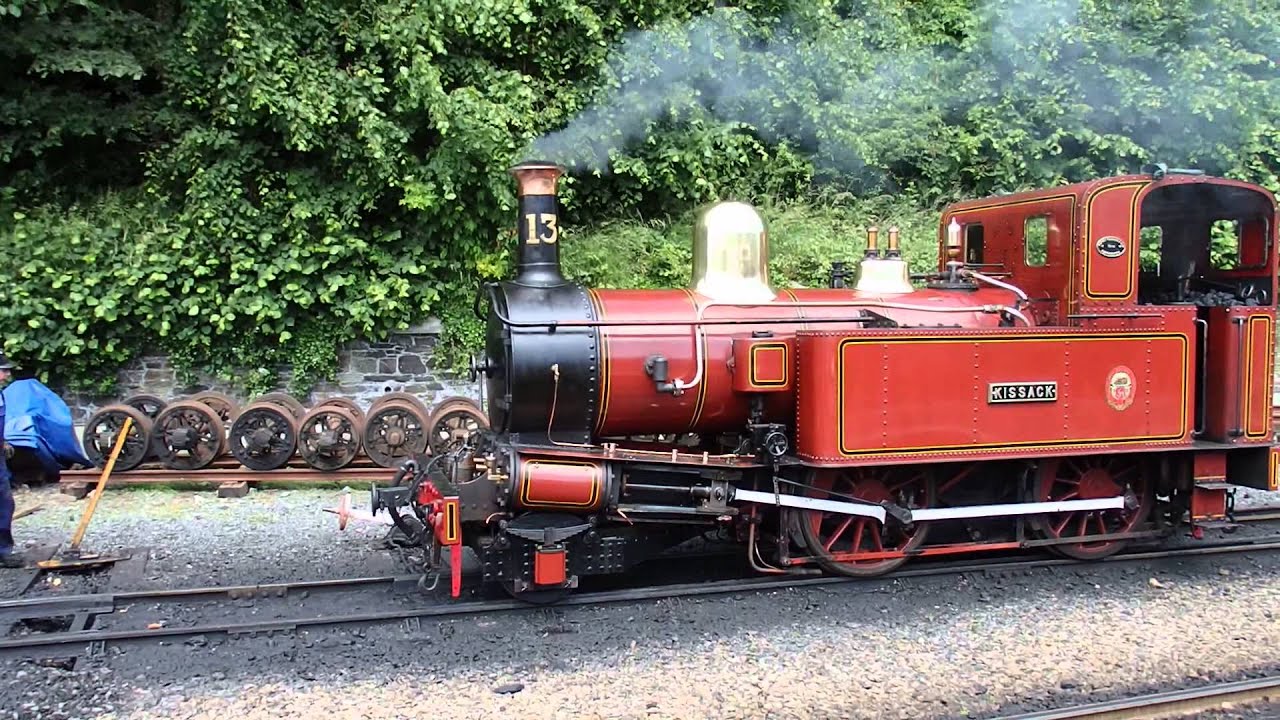 Isle of Man Railway Steam Locomotive Coupling マン島蒸気鉄道SL連結 - YouTube