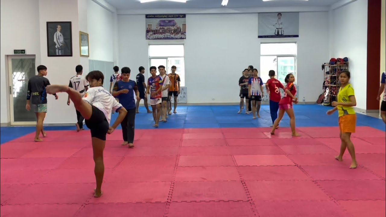TAEKWON-DO ITF TRAINING / KICKS & TRICKS - YouTube