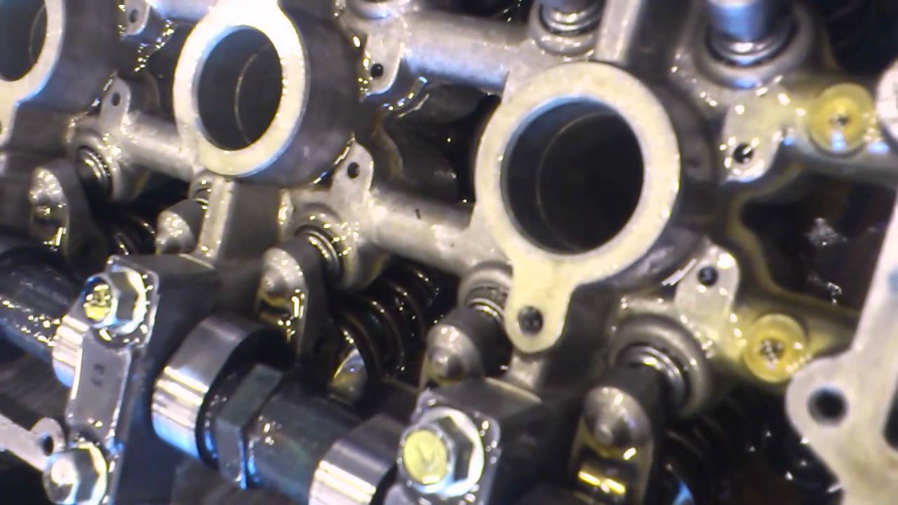 How to prime a 4g63 with oil - YouTube