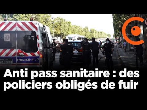 Manifestation anti pass-sanitaire : des policiers obligés de fuir (24 ...