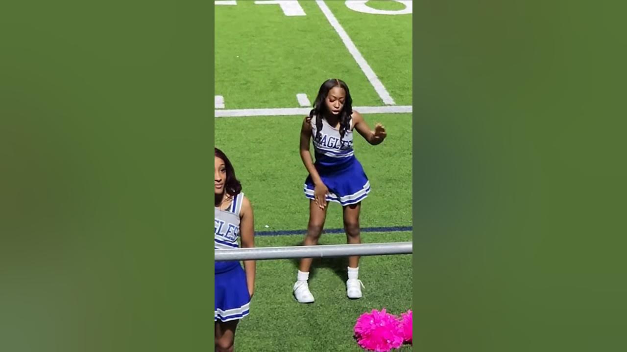 "SMOOTH AND EASY" #highschoolcheer #varsitycheer #cheerlife #subscribe #share #stompnshake # ...