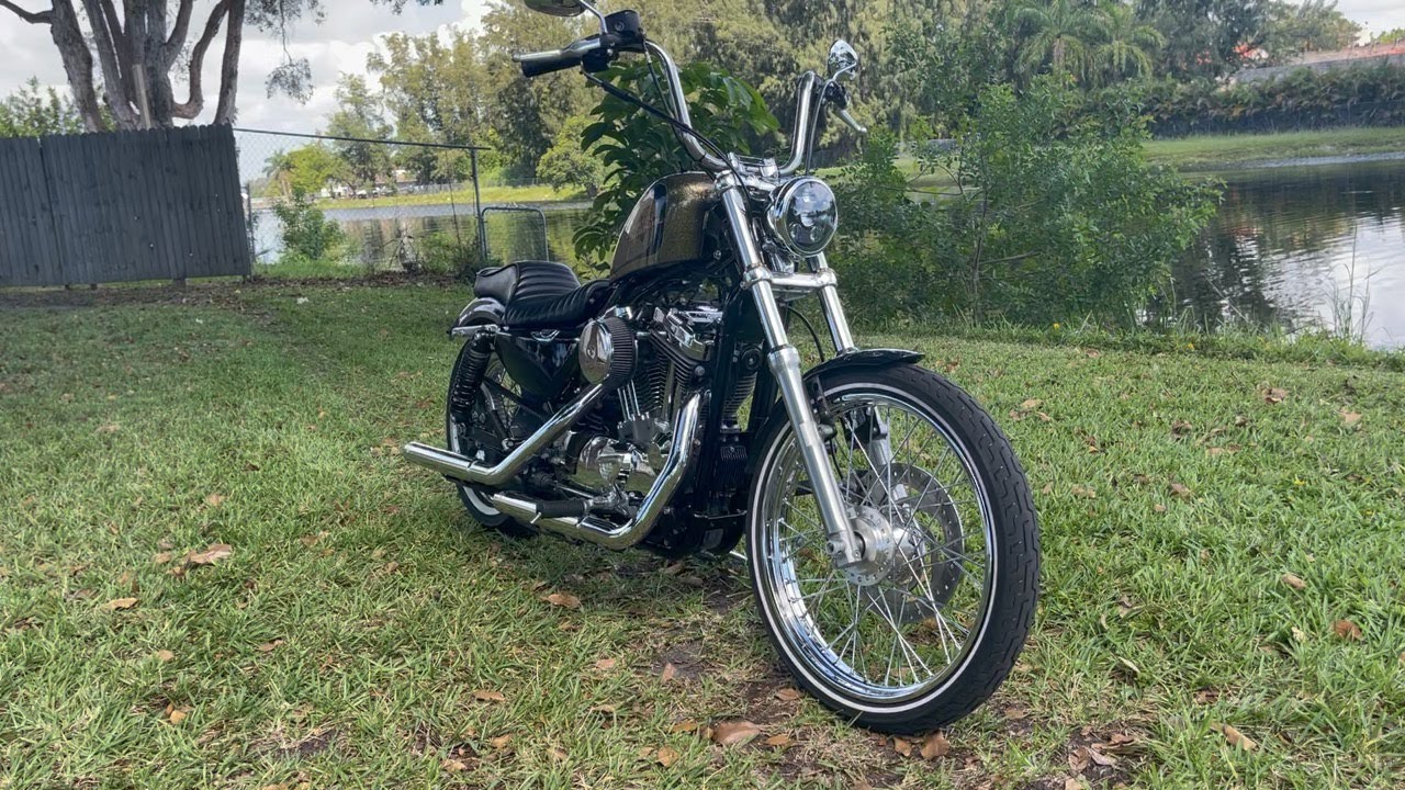 2016 HARLEY-DAVIDSON SEVENTY-TWO WALKAROUND VIDEO - YouTube