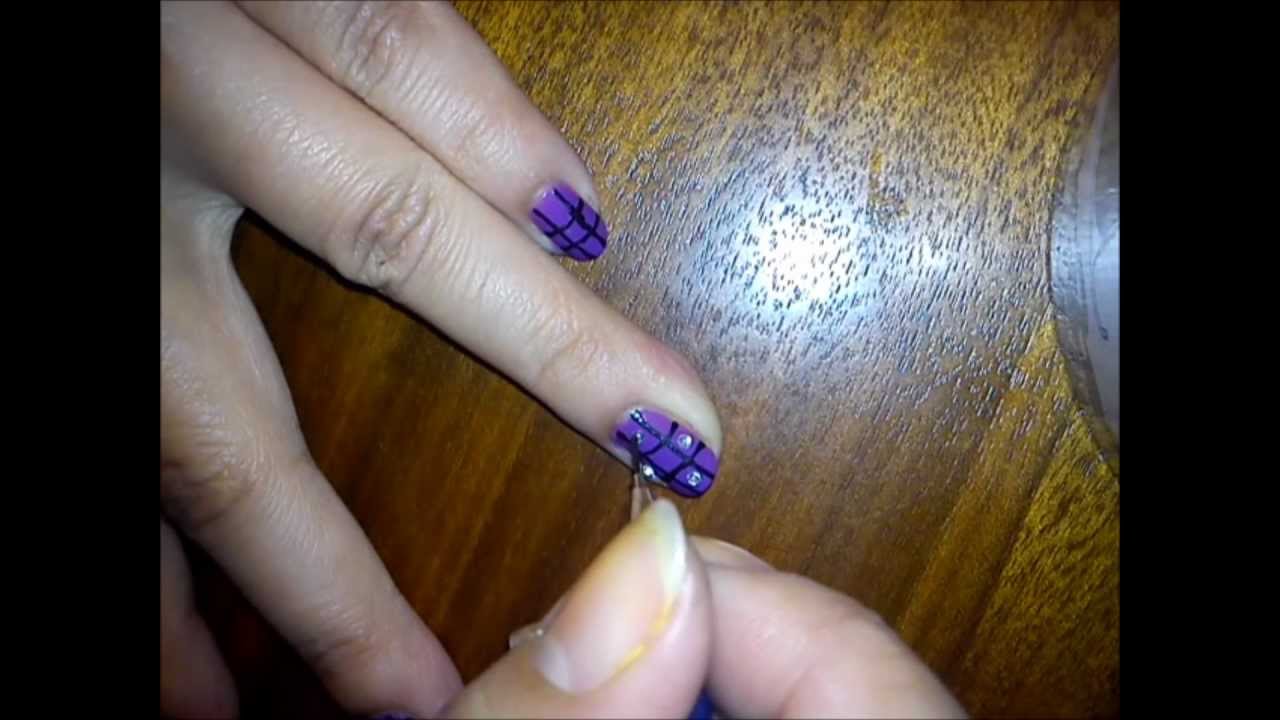 Tic-Tac toe nails - YouTube