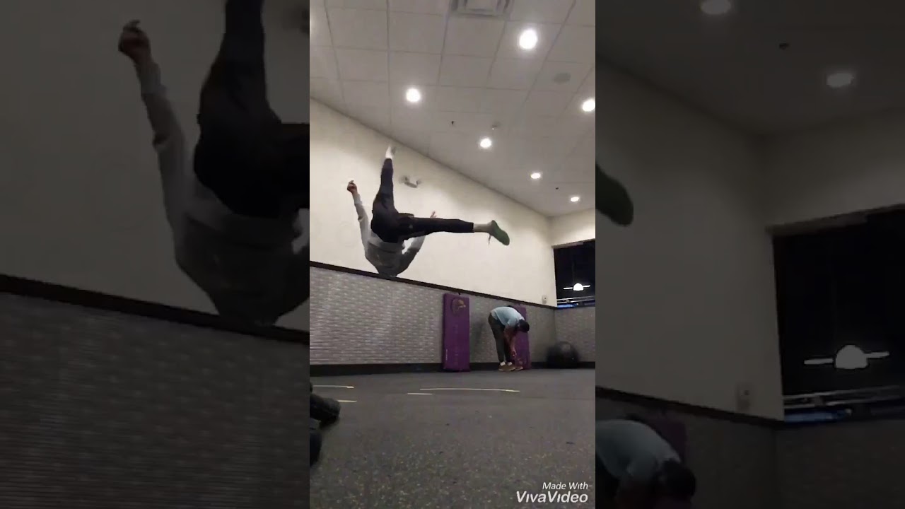 Roll spike Motion - YouTube