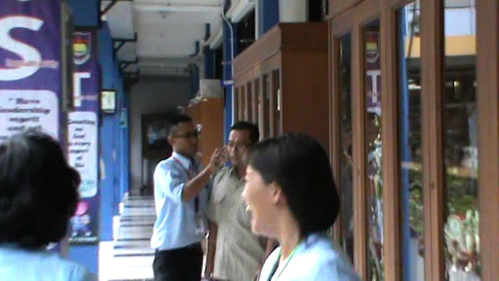 KELUCUAN GURU SMPK 7 PENABUR, ISENG.COM - YouTube