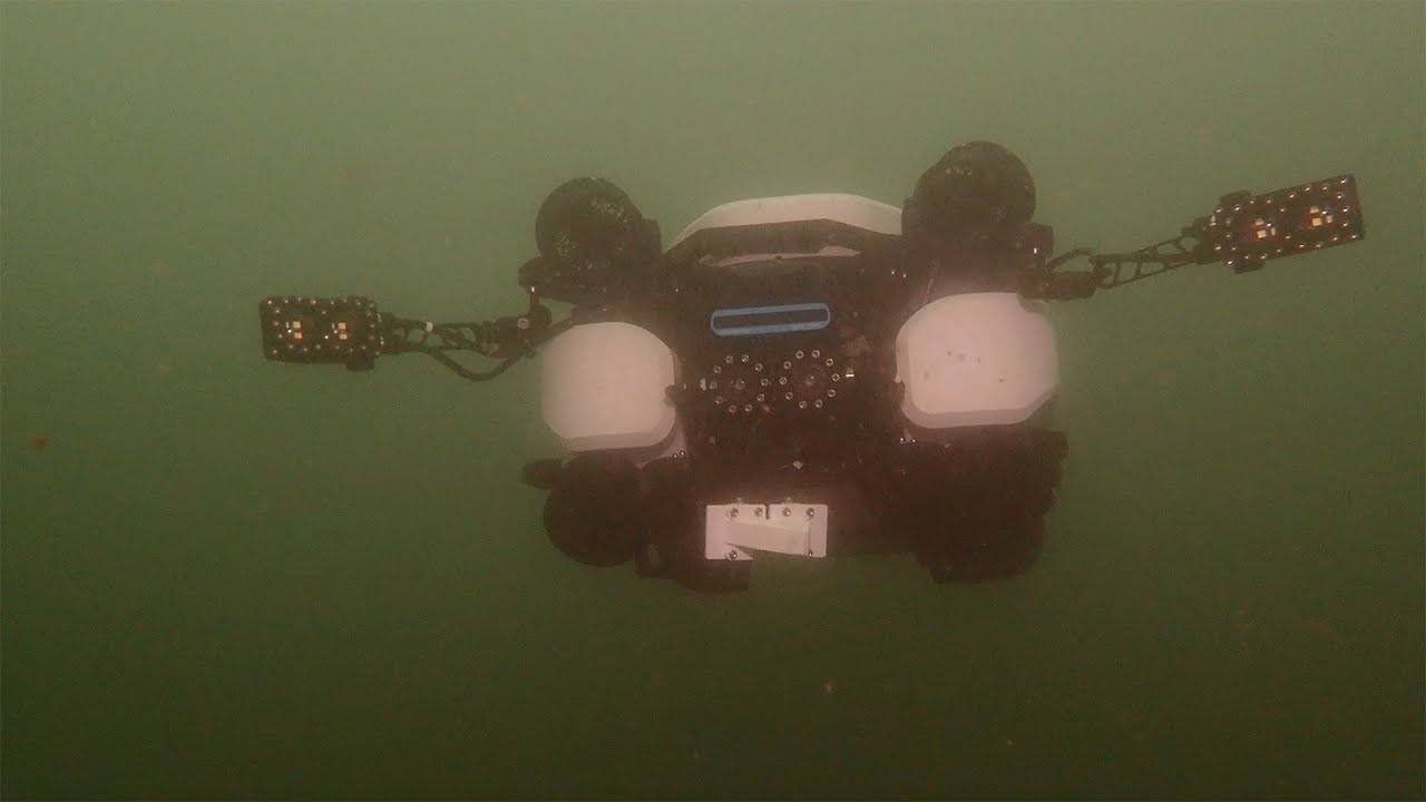 Diving robot for dangerous operations - YouTube