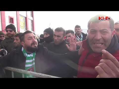 Kars36 Spor taraftarları “yönetim istifa” sloganları attı