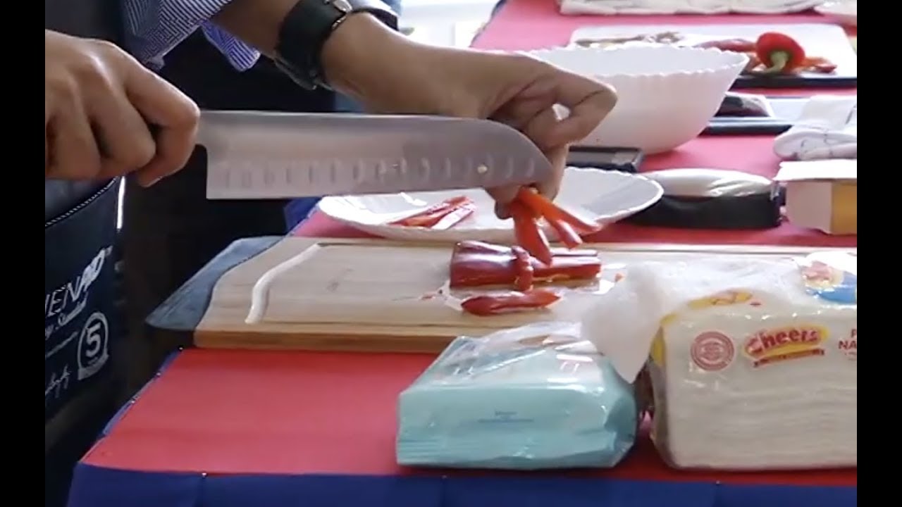 Cooking Demo in Panglao with Chef Gene Gonzalez - YouTube