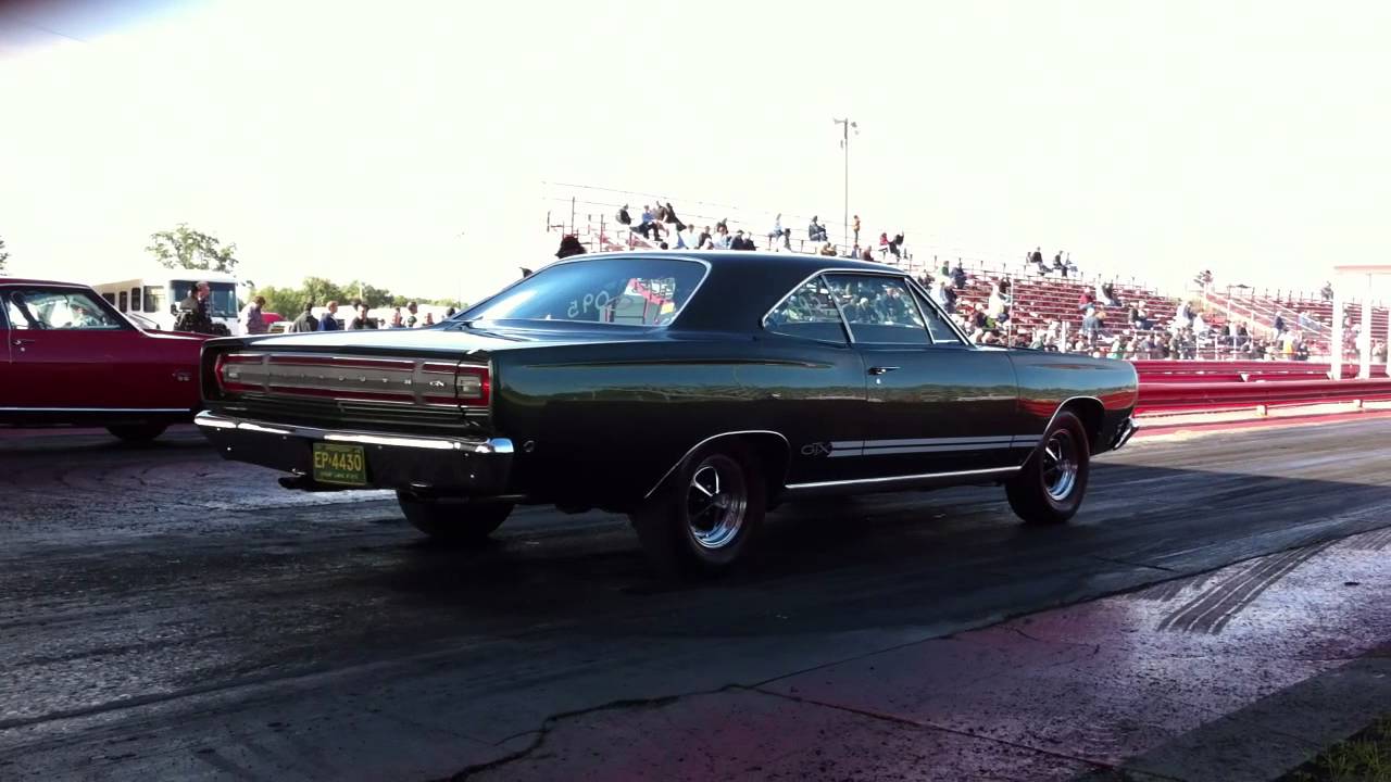 2011 Pure Stock Muscle Car Drag Race - GTX Burn Out - YouTube
