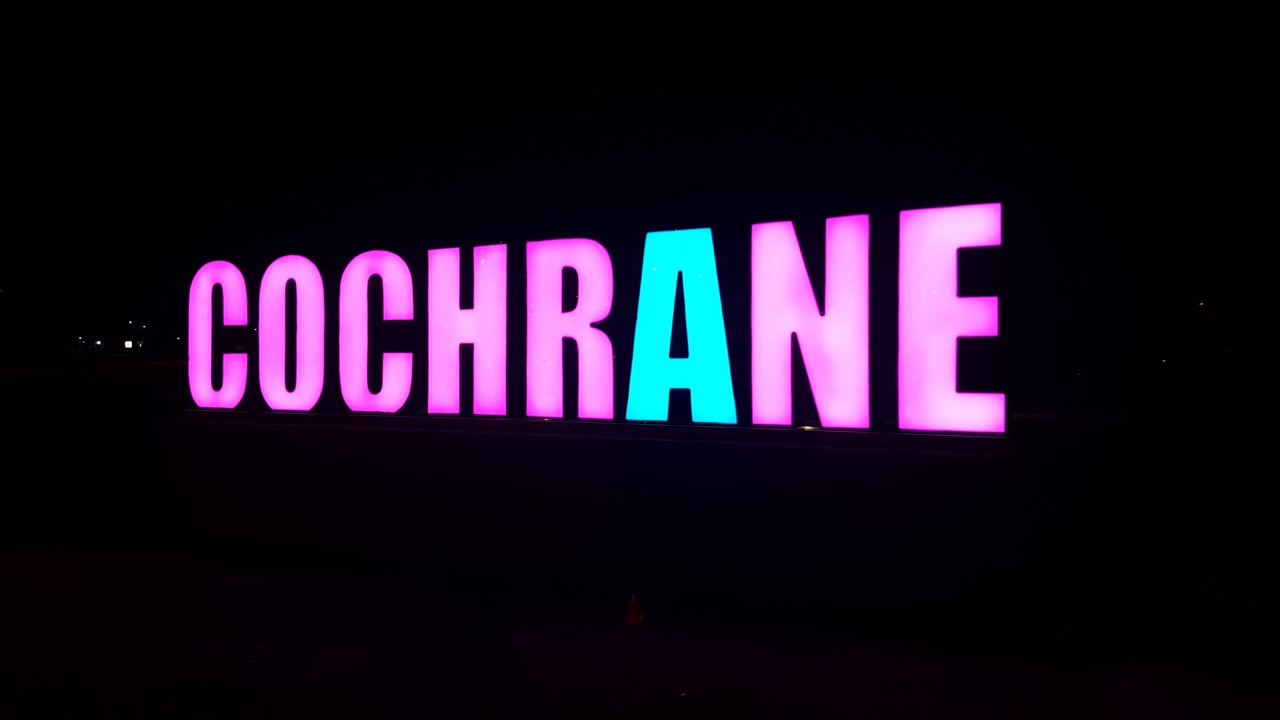 Cochrane Ontario light up welcome sign - May 20 2017 - YouTube