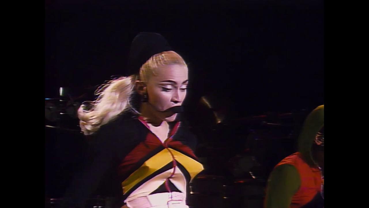 Madonna - Causing a Commotion (Live The Blond Ambition Tour Japón '90) HD - YouTube