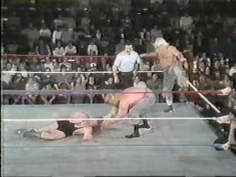 Moondogs vs. Brian MacNee & Nick DeCarlo [1984-12-22] - YouTube