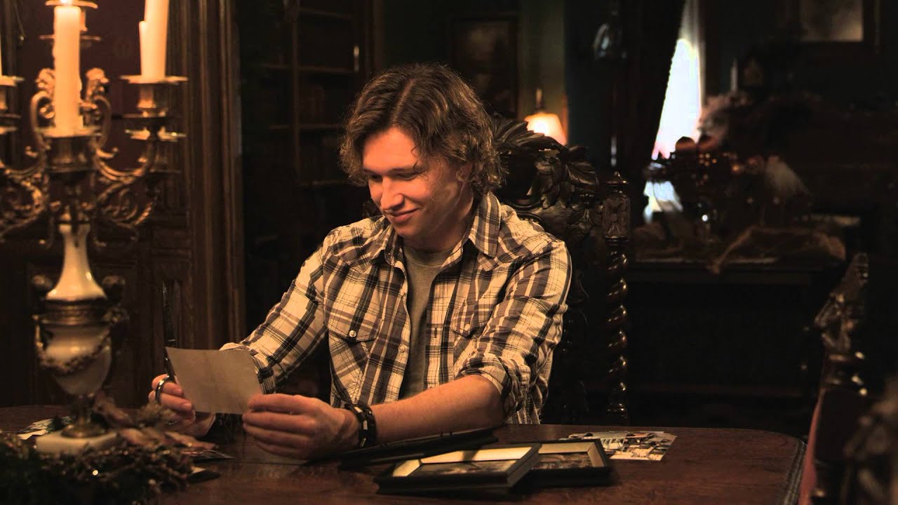 "Blue Christmas" by Luke Yates - YouTube