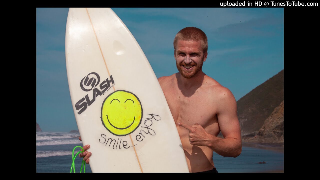 Aquí y Ahora | Mike Kuettel | #EjecutivoHippie - YouTube