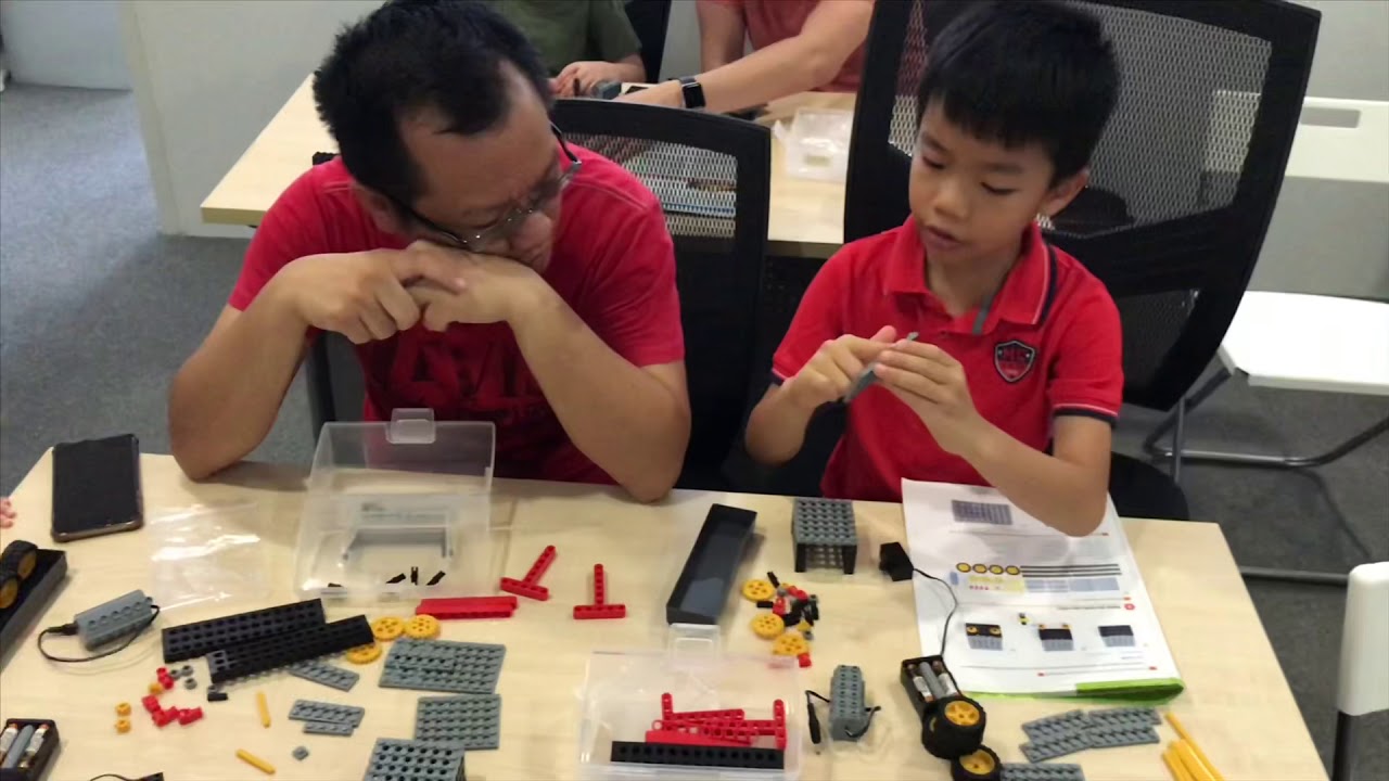 🤖 Making crawling robot 🤖 Lego fun for Kids 🤖 - YouTube