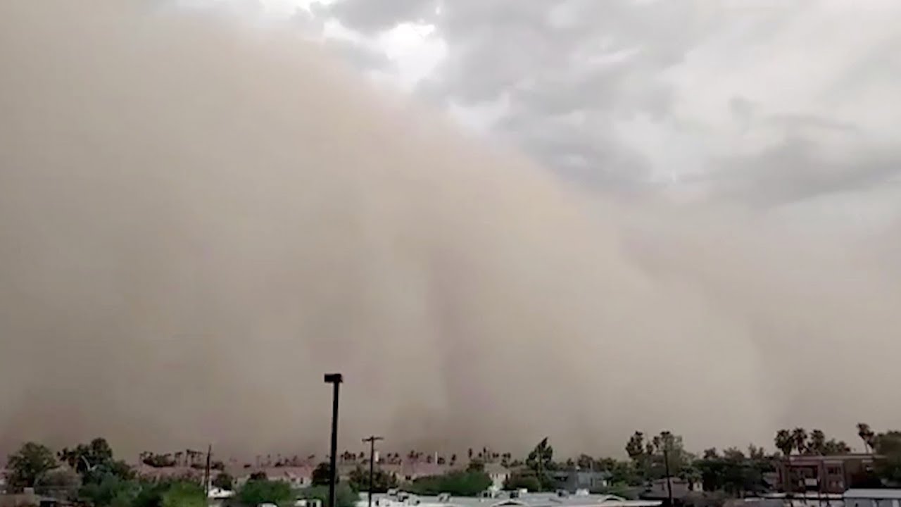 Massive dust storm rolls through Arizona - YouTube