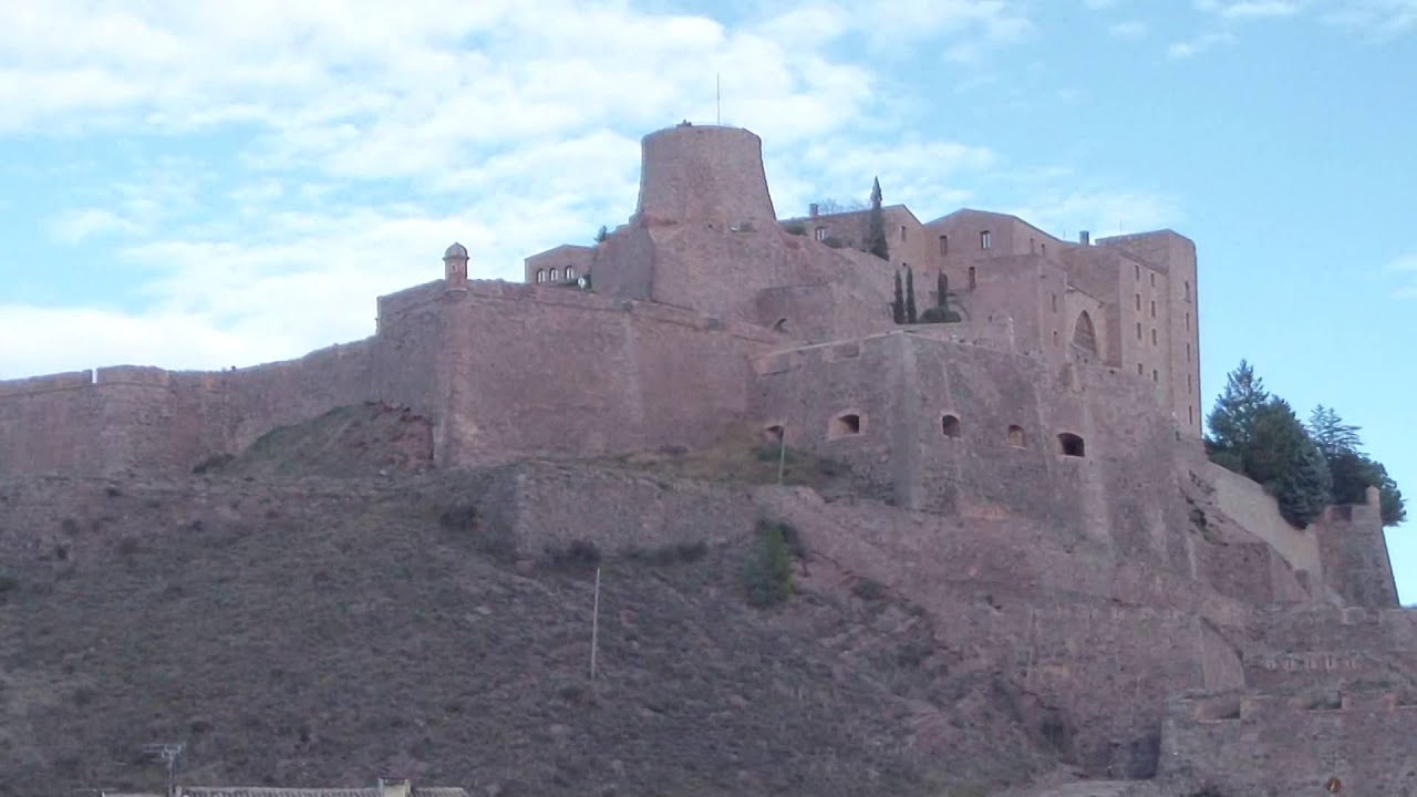 castillo de cardona - YouTube
